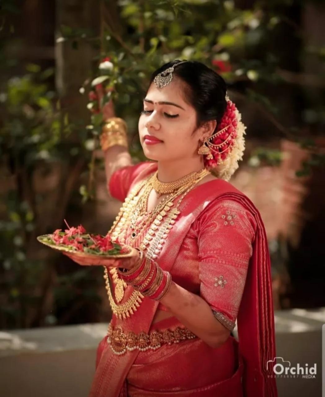 LACHOOS BEAUTY PARLOUR RAMANATUKARA - RAMANATUKARA